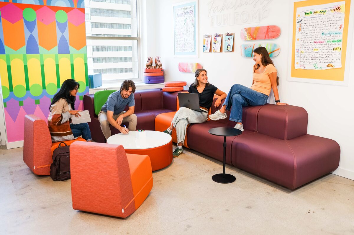 The Role of Color and Light in Classroom Design | Fomcore - Soft ...
