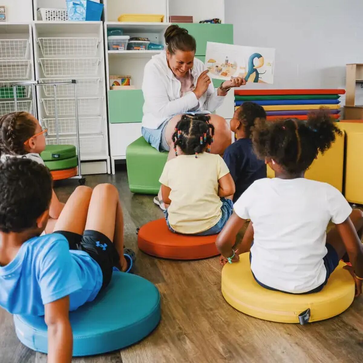 10 Benefits of Soft Seating in the Classroom | Fomcore - Soft Seating ...